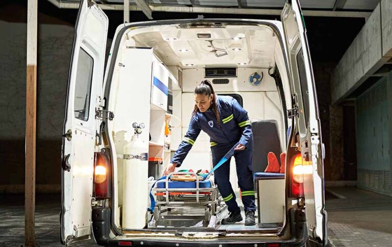 Patient Transport Vehicles vs. Ambulances: What to Know | Broda